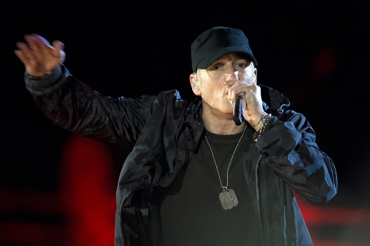 Eminem letos po čtyřech letech vydá nové album, hostuje na něm ...