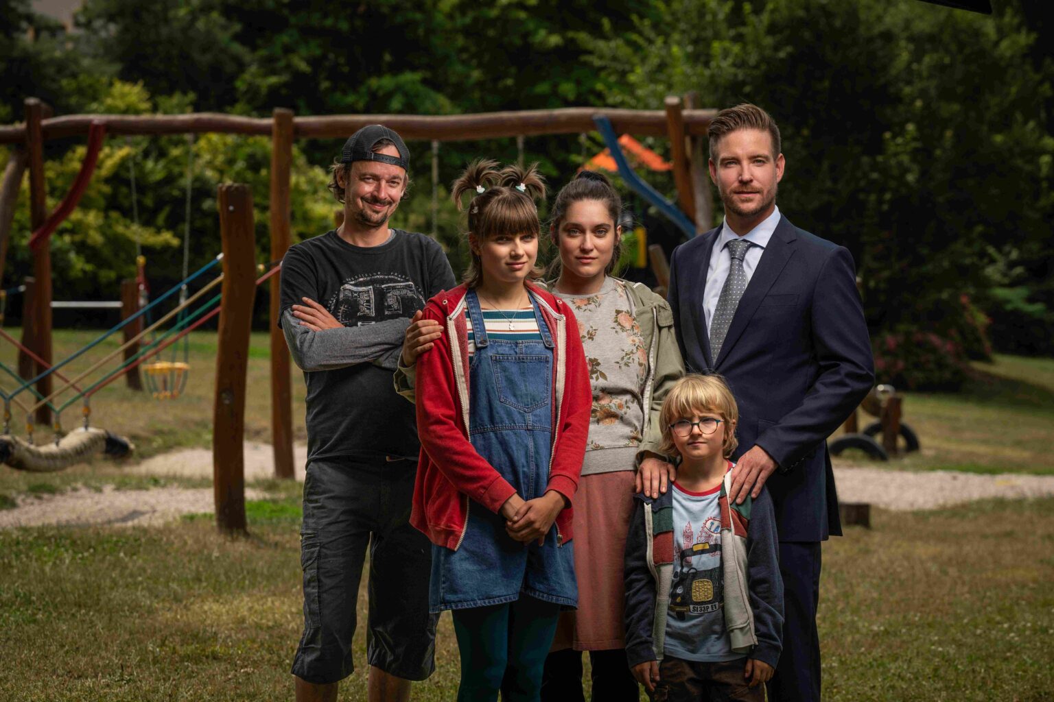 Jarní program 2025: Nové seriály, komedie a dokumenty na ČT